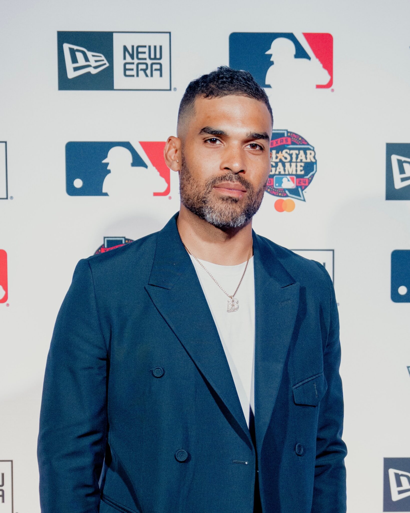 A Great Leader Serves: Interview with Former Major League Baseball Player Micah Johnson - Adam ...